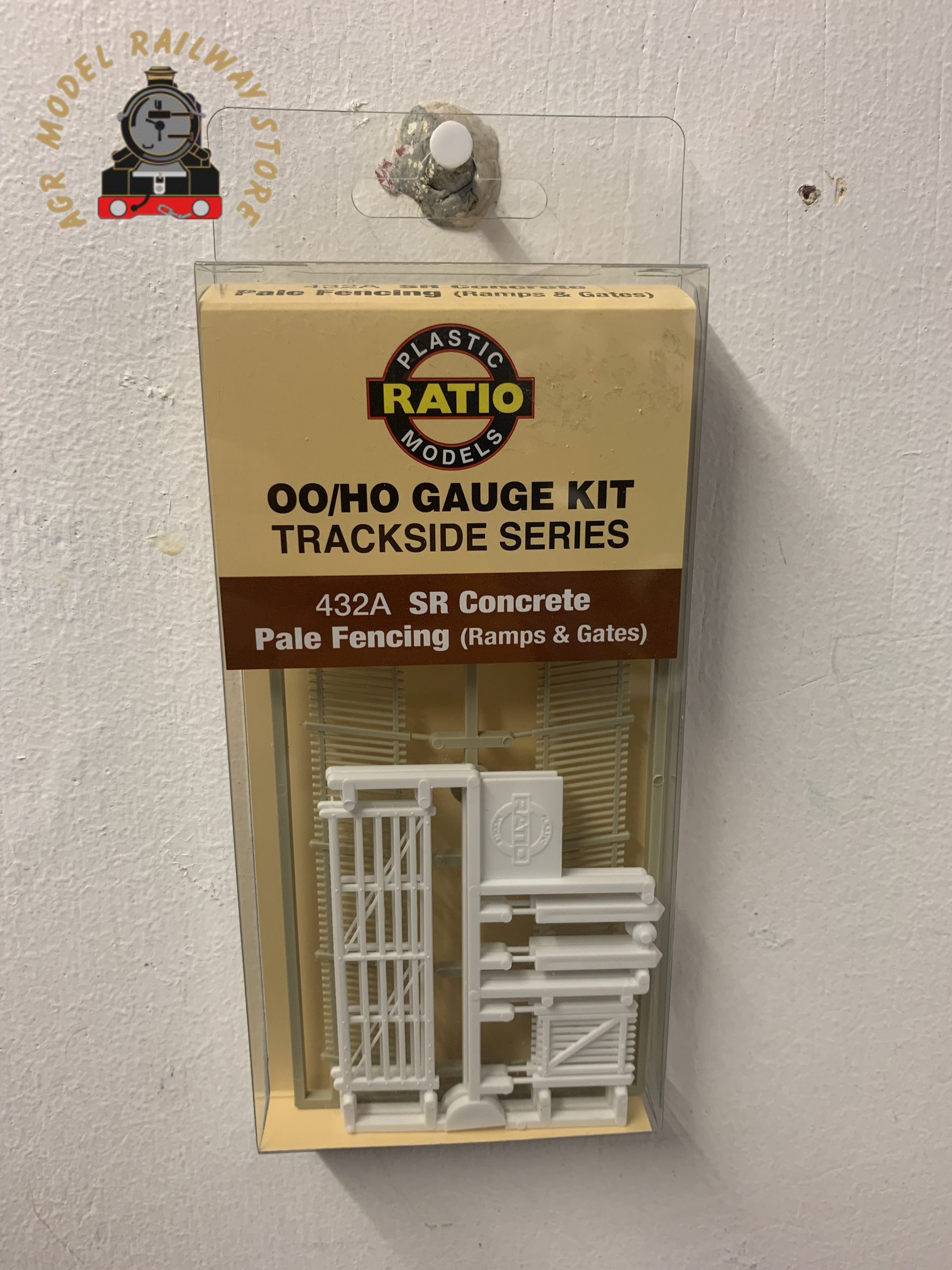 Ratio 432A SR Precast Concrete Fencing Ramps & Gates – OO Gauge – AGR ...