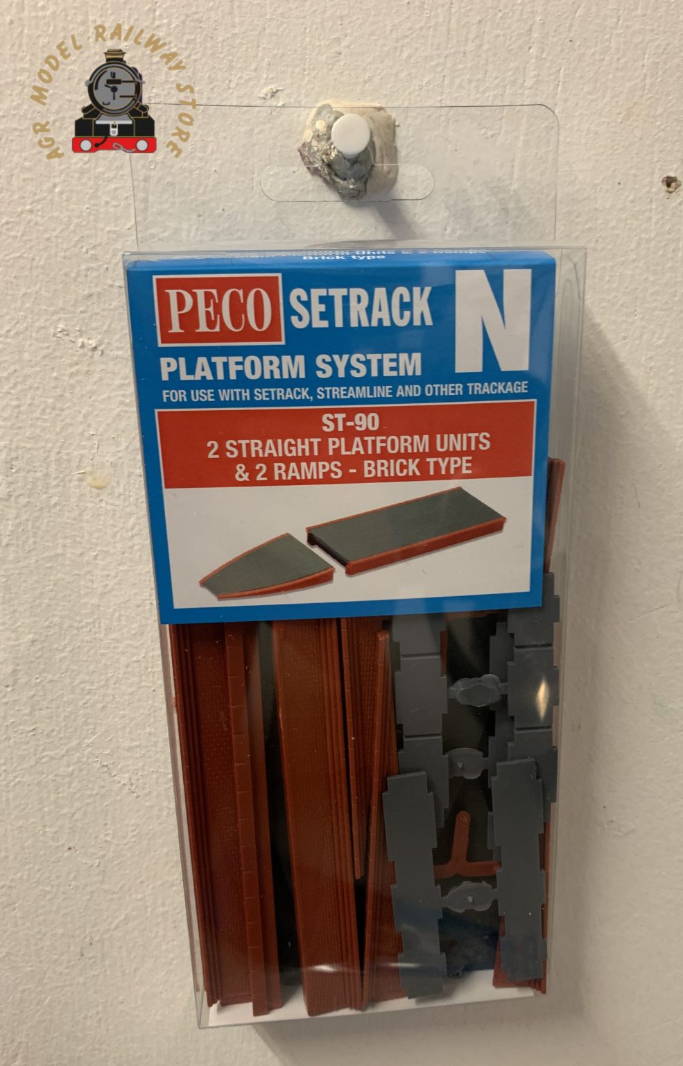 Peco ST-90 2 Platforms + Ramps Brick – N Gauge – AGR Model Railway Store