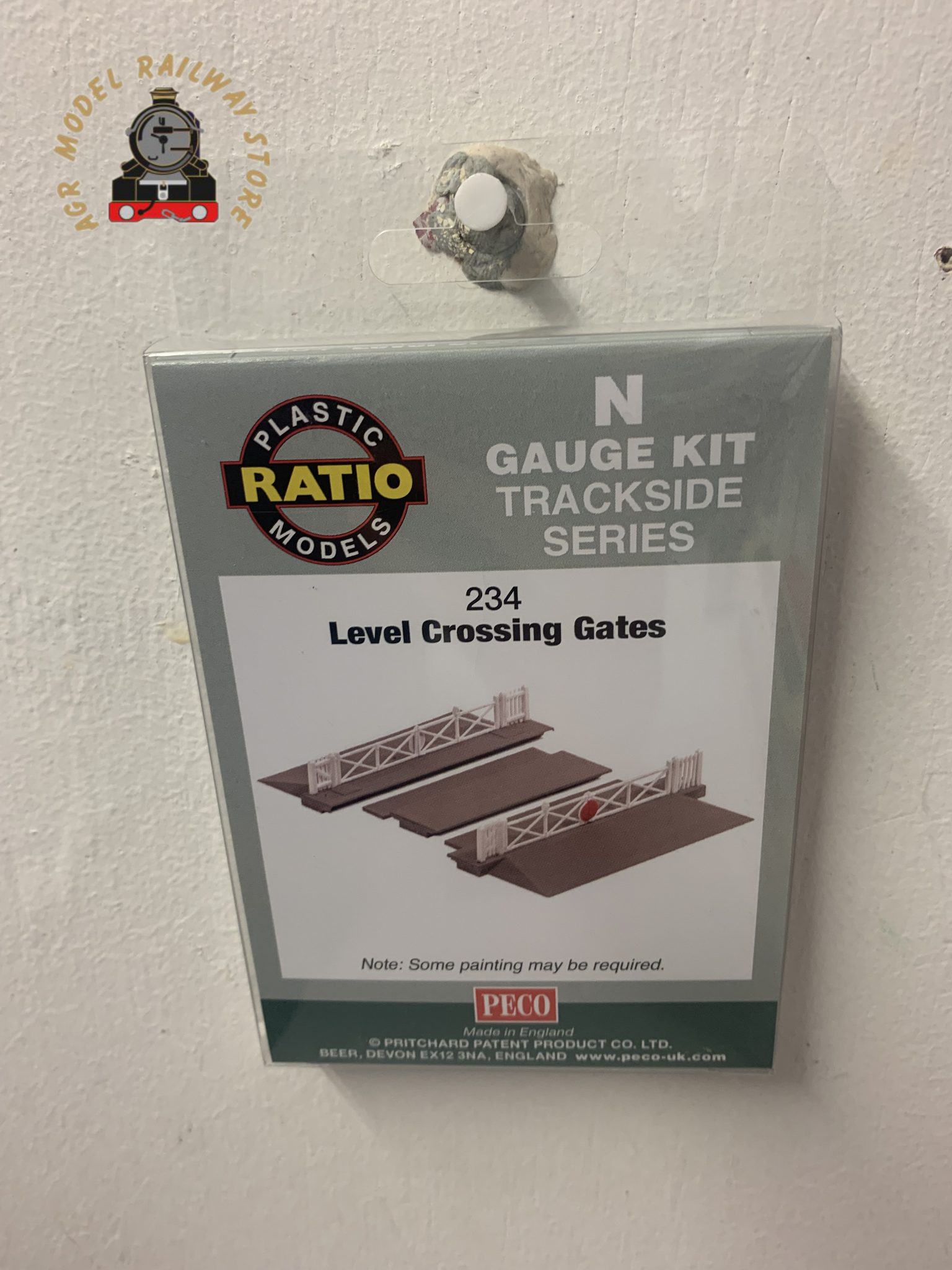Ratio 234 Level Crossing Gates – N Gauge – AGR Model Railway Store