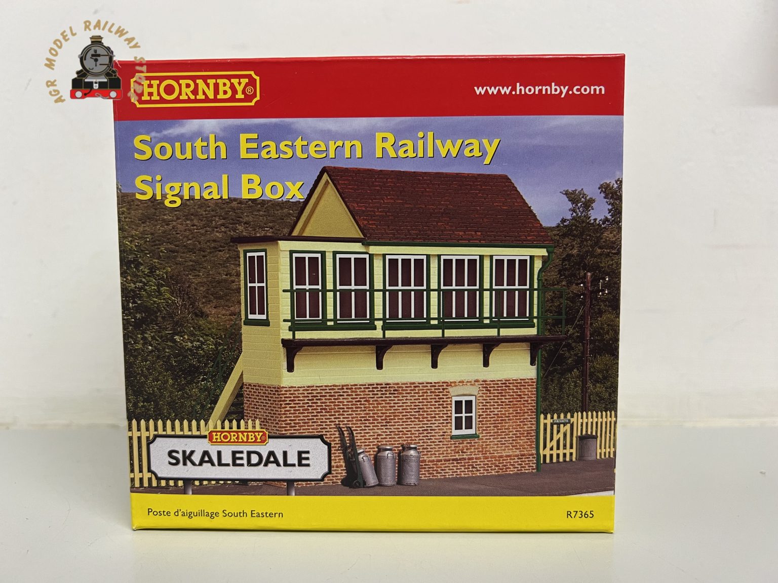 Hornby R7365 OO Gauge South Eastern Railway Signal Box – AGR Model ...