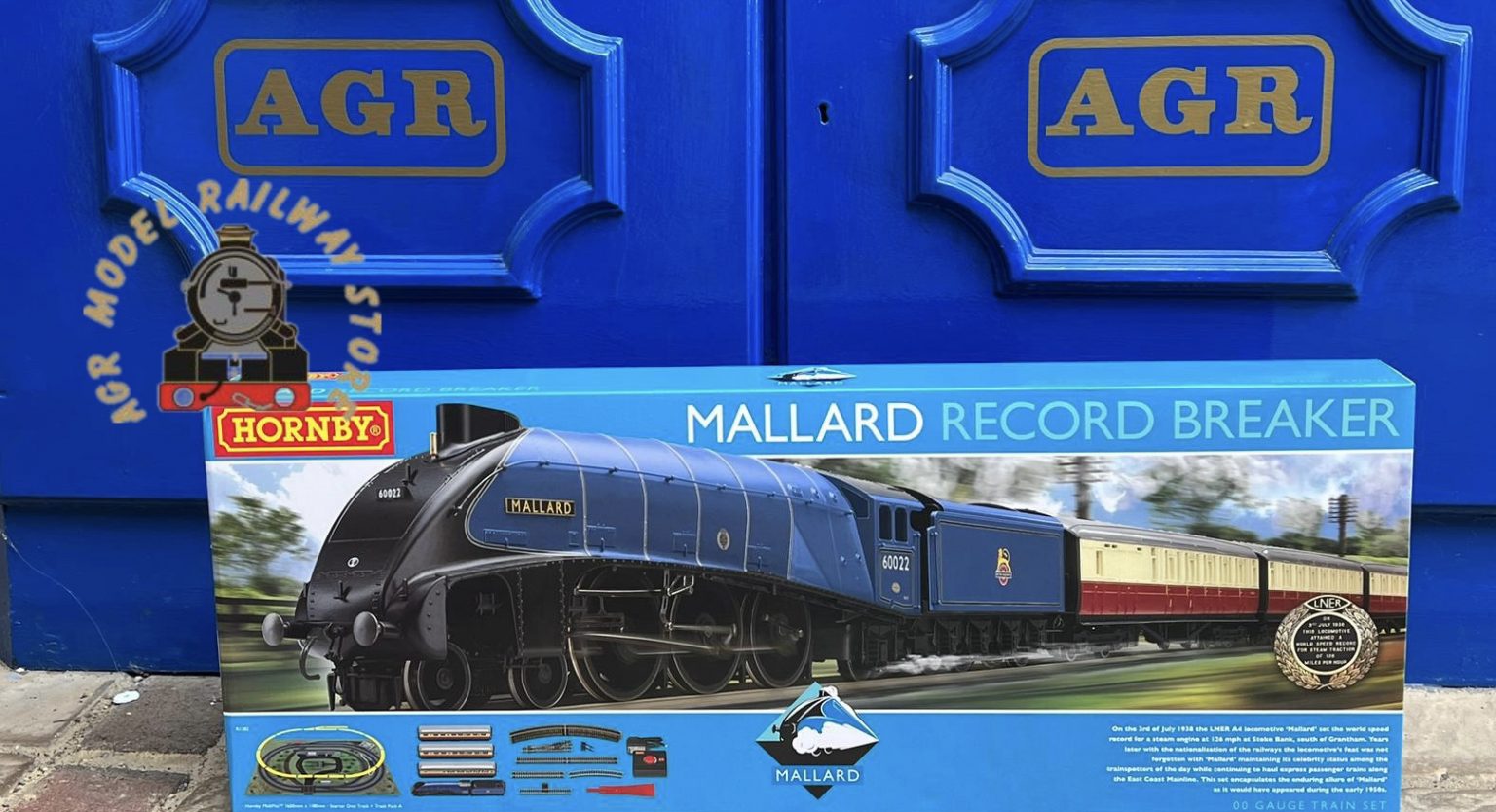 Hornby R1282 OO Gauge Mallard Record Breaker Train Set – AGR Model ...
