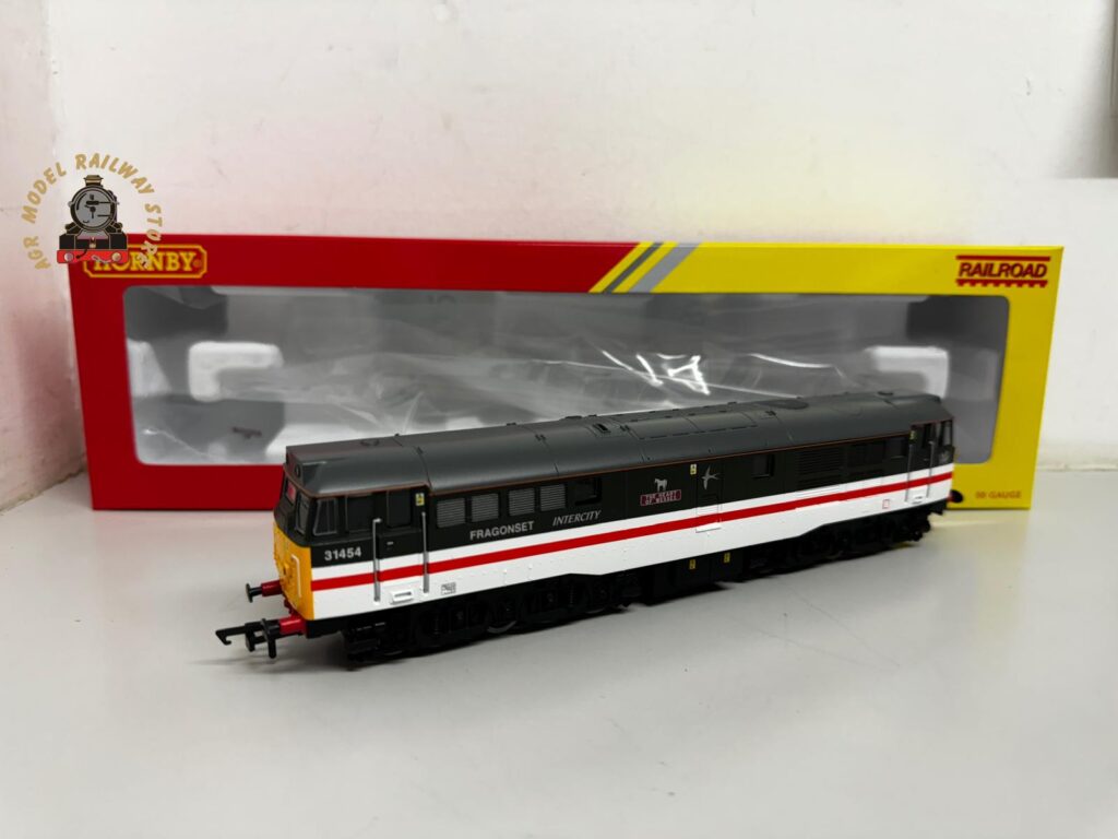 Hornby R30196 BR InterCity Class 31 A1A-A1A 31454 ‘The Heart of Wessex ...